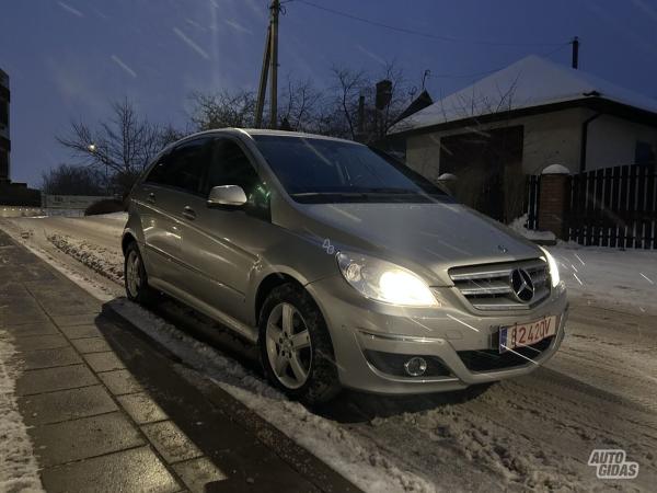 Pelēks Mercedes-Benz b-170 2008 Viļņa, ar dzinēja tilpumu 2.00 L un nobraukumu 36 tūkst. km par 1900 €, foto 1 vietnē AUTOMOTO.COM.LV