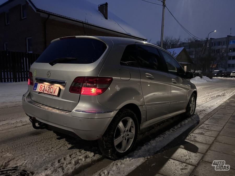 Серый Мерседес Б 170 2008 в Вильнюс, объемом двигателя 2.00 л и пробегом 36 тыс. км за 1900 €, фото 4 на AUTOMOTO.COM.LV