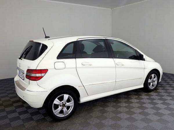 Balts Mercedes-Benz b-170 2009 Tallina, ar dzinēja tilpumu 2.00 L un nobraukumu 377 tūkst. km par 799 €, foto 10 vietnē AUTOMOTO.COM.LV