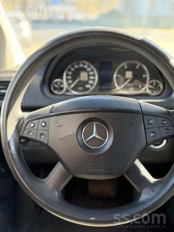 Black Mercedes-Benz B 180 2006 in Riga, with an engine capacity of 2.00 L and mileage of 250 thousand km for 2150 €, photo 7 on AUTOMOTO.COM.LV
