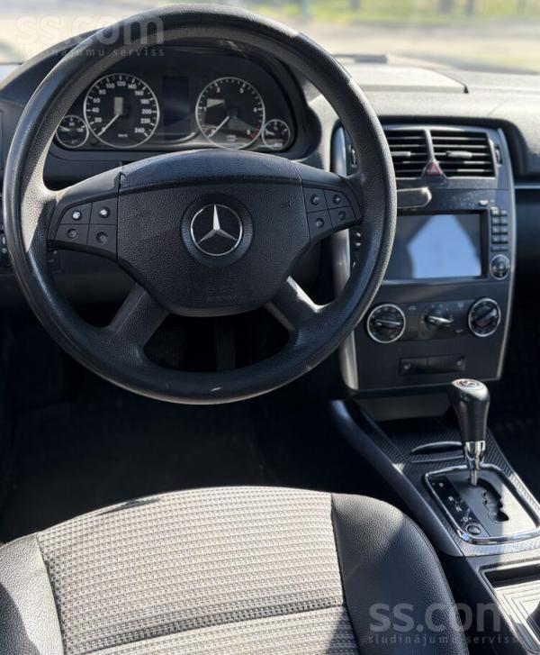 Black Mercedes-Benz B 180 2006 in Riga, with an engine capacity of 2.00 L and mileage of 250 thousand km for 2150 €, photo 8 on AUTOMOTO.COM.LV