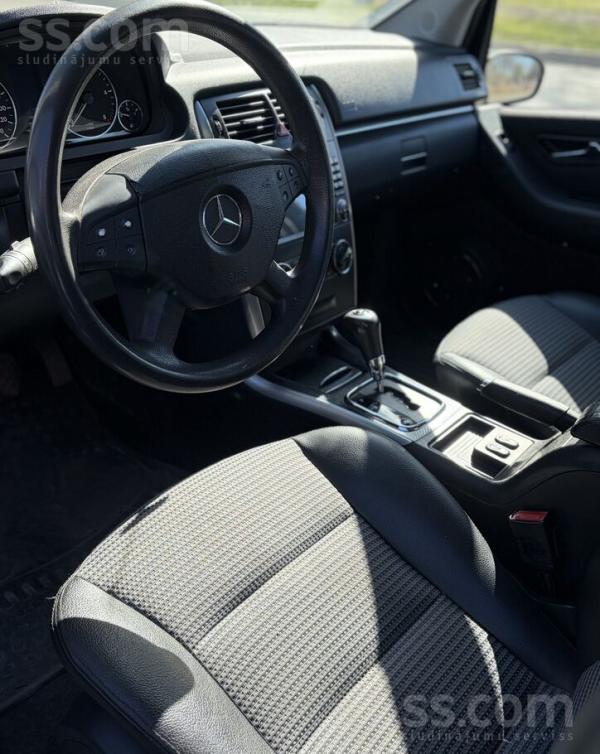Black Mercedes-Benz B 180 2006 in Riga, with an engine capacity of 2.00 L and mileage of 250 thousand km for 2150 €, photo 9 on AUTOMOTO.COM.LV