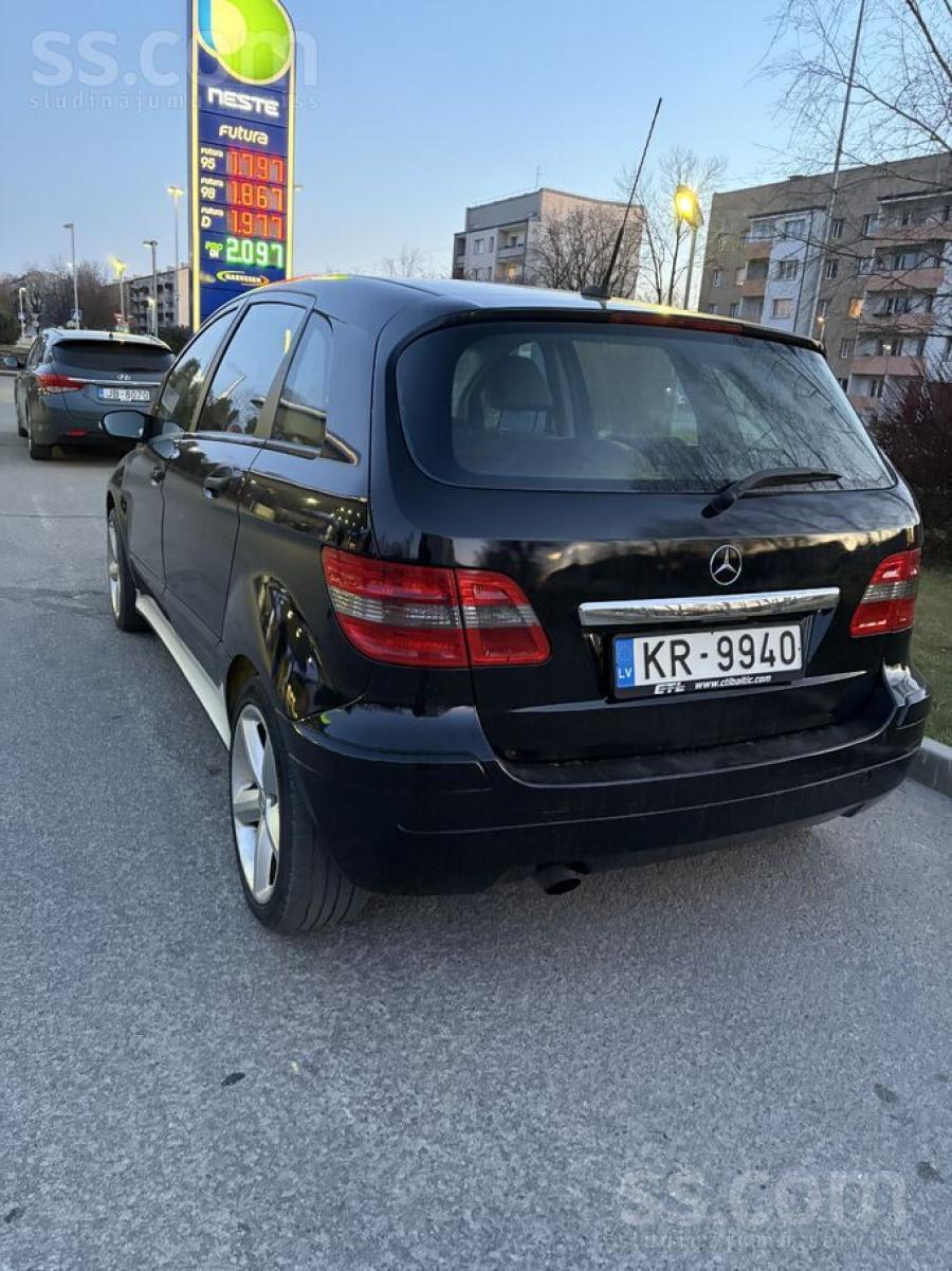 Black Mercedes-Benz B 180 2006 in Riga, with an engine capacity of 2.00 L and mileage of 250 thousand km for 2150 €, photo 6 on AUTOMOTO.COM.LV