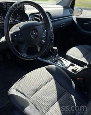 Black Mercedes-Benz B 180 2006 in Riga, with an engine capacity of 2.00 L and mileage of 250 thousand km for 2150 €, photo 10 on AUTOMOTO.COM.LV