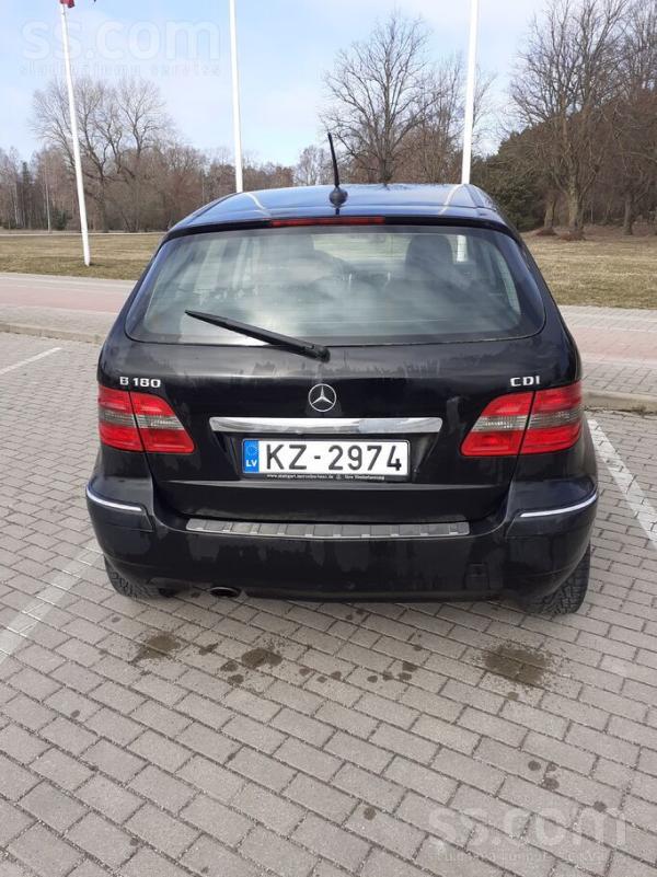 Black Mercedes-Benz B 180 2006 in Liepaja, with an engine capacity of 1.90 L and mileage of 274 thousand km for 1800 €, photo 3 on AUTOMOTO.COM.LV