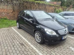 Black Mercedes-Benz B 180 2006 in Riga, with an engine capacity of 2.00 L and mileage of 197 thousand km for 3200 €, photo 3 on AUTOMOTO.COM.LV