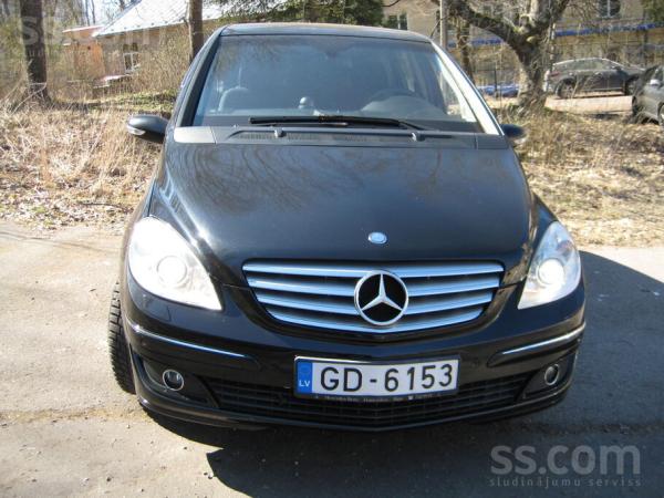 Melns Mercedes-Benz B 180 2006 Rīga, ar dzinēja tilpumu 2.00 L un nobraukumu 305 tūkst. km par 2500 €, foto 1 vietnē AUTOMOTO.COM.LV