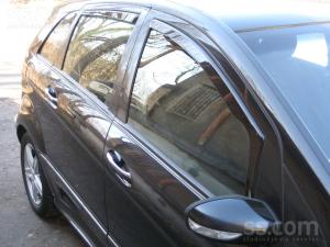 Black Mercedes-Benz B 180 2006 in Riga, with an engine capacity of 2.00 L and mileage of 305 thousand km for 2500 €, photo 9 on AUTOMOTO.COM.LV
