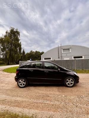 Black Mercedes-Benz B 180 2006 in Liepaja, with an engine capacity of 1.90 L and mileage of 279 thousand km for 600 €, photo  on AUTOMOTO.COM.LV