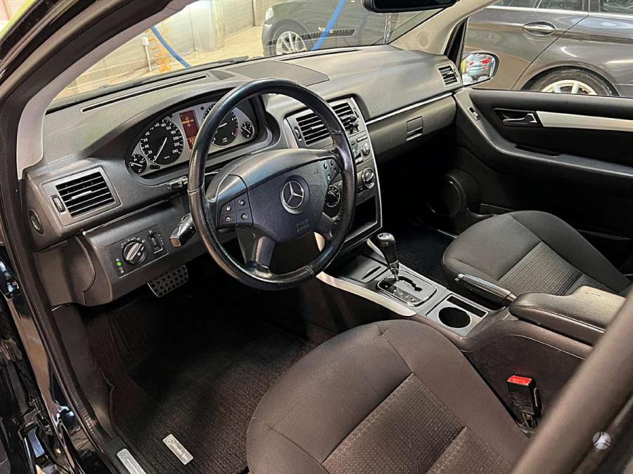 Melns Mercedes-Benz B 180 2007 Viļņa, ar dzinēja tilpumu 2.00 L un nobraukumu 320 tūkst. km par 2750 €, foto 14 vietnē AUTOMOTO.COM.LV