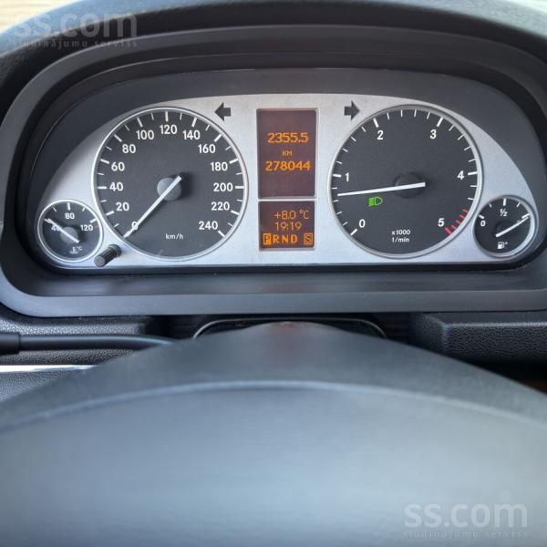 Black Mercedes-Benz B 180 2007 in Riga, with an engine capacity of 2.00 L and mileage of 278 thousand km for 3500 €, photo 5 on AUTOMOTO.COM.LV