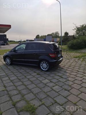 Black Mercedes-Benz B 180 2007 in Bauska, with an engine capacity of 2.00 L and mileage of 346 thousand km for 1500 €, photo  on AUTOMOTO.COM.LV