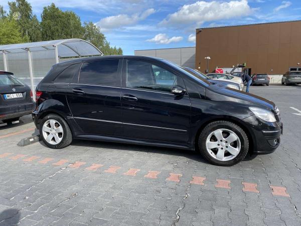 Melns Mercedes-Benz B 180 2007 Viļņa, ar dzinēja tilpumu 1.99 L un nobraukumu 390 tūkst. km par 1900 €, foto 5 vietnē AUTOMOTO.COM.LV