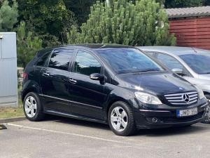 Black Mercedes-Benz B 180 2007 in Vilnius, with an engine capacity of 1.99 L and mileage of 393 thousand km for 1850 €, photo  on AUTOMOTO.COM.LV