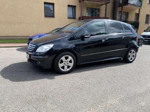 Black Mercedes-Benz B 180 2007 in Vilnius, with an engine capacity of 1.99 L and mileage of 393 thousand km for 1850 €, photo 4 on AUTOMOTO.COM.LV