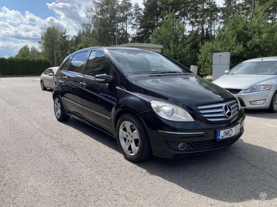 Black Mercedes-Benz B 180 2007 in Vilnius, with an engine capacity of 1.99 L and mileage of 393 thousand km for 1850 €, photo 6 on AUTOMOTO.COM.LV