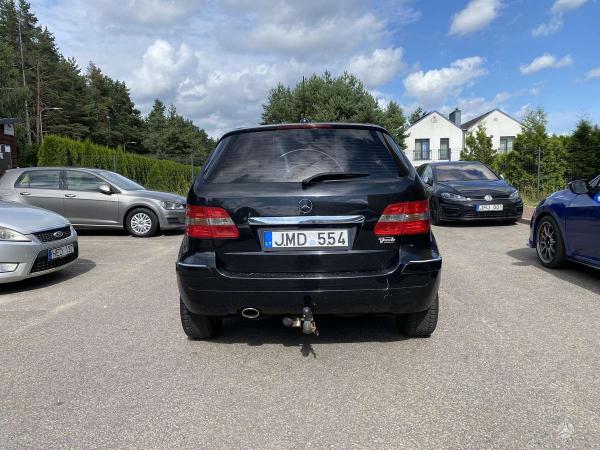Black Mercedes-Benz B 180 2007 in Vilnius, with an engine capacity of 1.99 L and mileage of 393 thousand km for 1850 €, photo 8 on AUTOMOTO.COM.LV