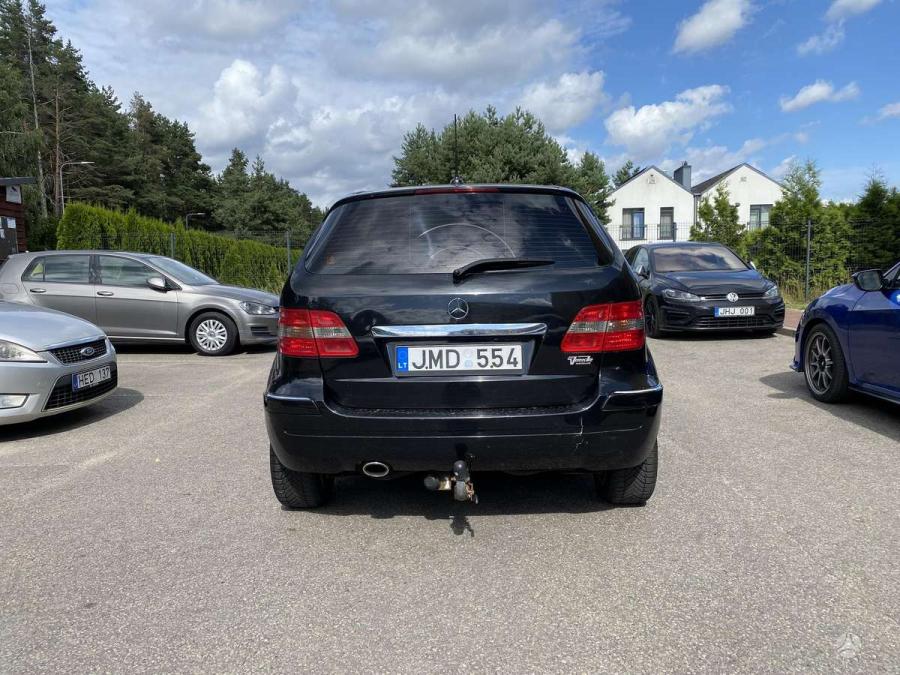 Black Mercedes-Benz B 180 2007 in Vilnius, with an engine capacity of 1.99 L and mileage of 393 thousand km for 1850 €, photo 9 on AUTOMOTO.COM.LV