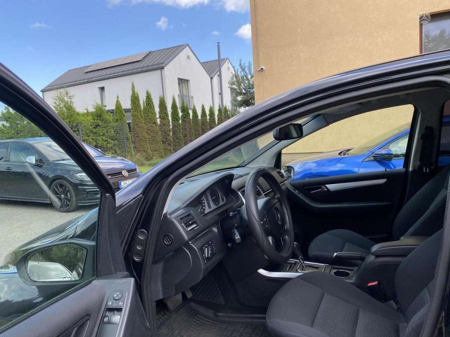 Black Mercedes-Benz B 180 2007 in Vilnius, with an engine capacity of 1.99 L and mileage of 393 thousand km for 1850 €, photo 12 on AUTOMOTO.COM.LV
