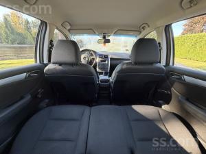 Melns Mercedes-Benz B 180 2007 Rīga, ar dzinēja tilpumu 2.00 L un nobraukumu 236 tūkst. km par 4000 €, foto 7 vietnē AUTOMOTO.COM.LV