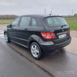 Черный Мерседес Б 180 2007 в Рига, объемом двигателя 2.00 л и пробегом 242 тыс. км за 1950 €, фото 4 на AUTOMOTO.COM.LV