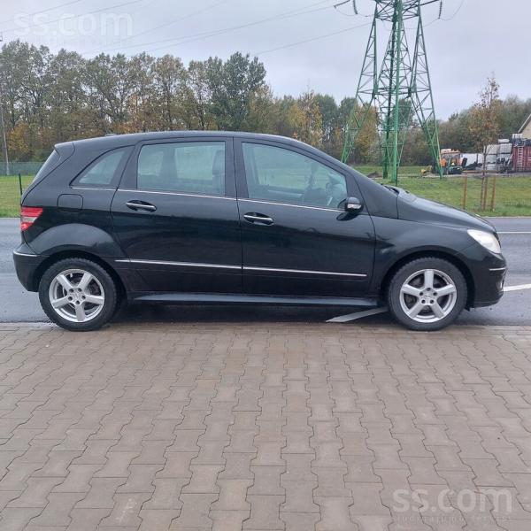 Мерседес Б 180 2007 в Рига на AUTOMOTO.COM.LV Черный Мерседес Б 180 2007 в Рига, объемом двигателя 2.00 л и пробегом 242 тыс. км за 1950 €, фото 6 на AUTOMOTO.COM.LV