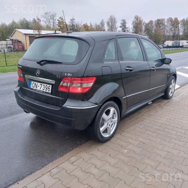 Melns Mercedes-Benz B 180 2007 Rīga, ar dzinēja tilpumu 2.00 L un nobraukumu 242 tūkst. km par 1950 €, foto 5 vietnē AUTOMOTO.COM.LV