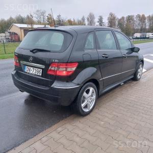 Melns Mercedes-Benz B 180 2007 Rīga, ar dzinēja tilpumu 2.00 L un nobraukumu 242 tūkst. km par 1950 €, foto 5 vietnē AUTOMOTO.COM.LV