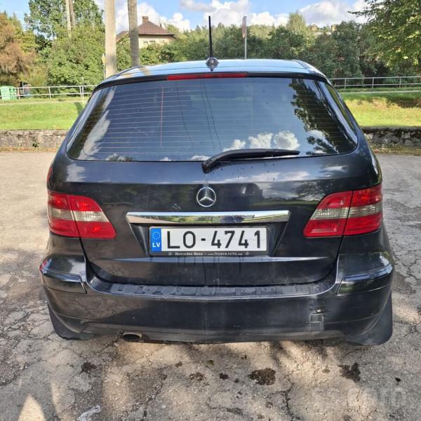 Melns Mercedes-Benz B 180 2008 Ogre, ar dzinēja tilpumu 2.00 L un nobraukumu 209 tūkst. km par 1390 €, foto 3 vietnē AUTOMOTO.COM.LV