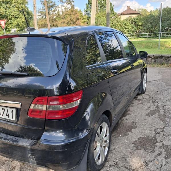 Melns Mercedes-Benz B 180 2008 Ogre, ar dzinēja tilpumu 2.00 L un nobraukumu 209 tūkst. km par 1390 €, foto 4 vietnē AUTOMOTO.COM.LV