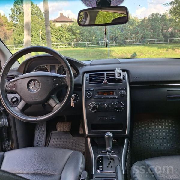 Melns Mercedes-Benz B 180 2008 Ogre, ar dzinēja tilpumu 2.00 L un nobraukumu 209 tūkst. km par 1390 €, foto 7 vietnē AUTOMOTO.COM.LV