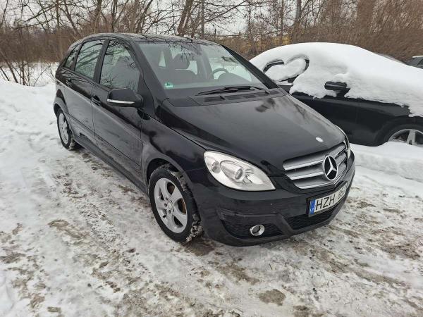 Black Mercedes-Benz B 180 2008 in Panevezys, with an engine capacity of 2.00 L and mileage of 242 thousand km for 2290 €, photo 2 on AUTOMOTO.COM.LV