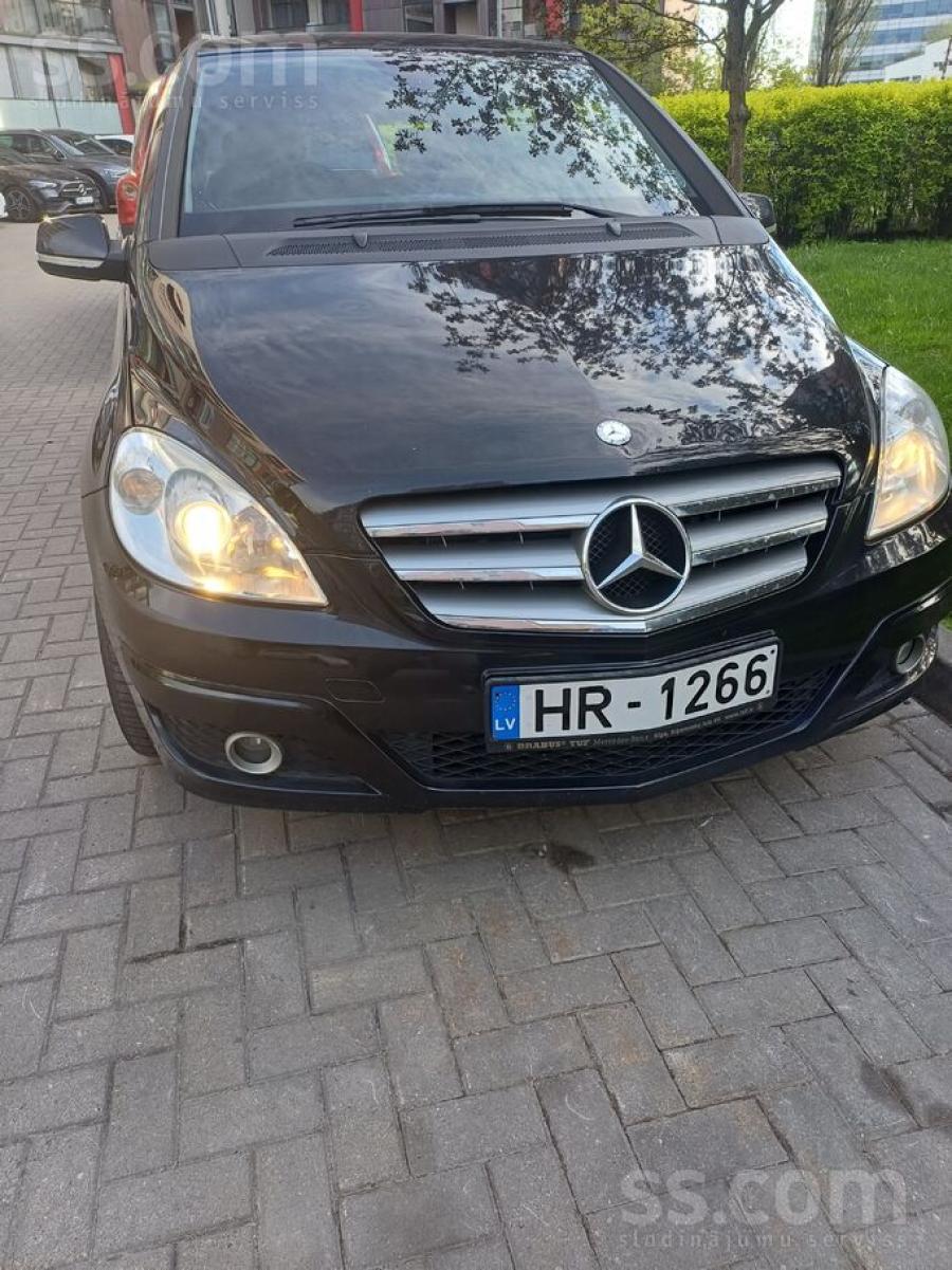 Black Mercedes-Benz B 180 2008 in Riga, with an engine capacity of 2.00 L and mileage of 179 thousand km for 2800 €, photo 1 on AUTOMOTO.COM.LV