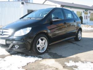 Black Mercedes-Benz B 180 2008 in Riga, with an engine capacity of 2.00 L and mileage of 179 thousand km for 2800 €, photo 5 on AUTOMOTO.COM.LV