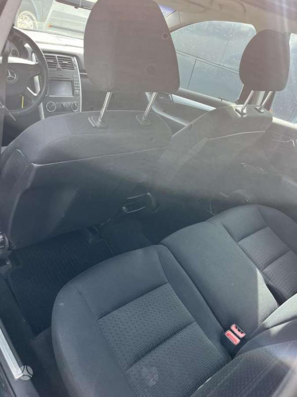 Black Mercedes-Benz B 180 2008 in Utena, with an engine capacity of 1.80 L and mileage of 360 thousand km for 1850 €, photo 9 on AUTOMOTO.COM.LV