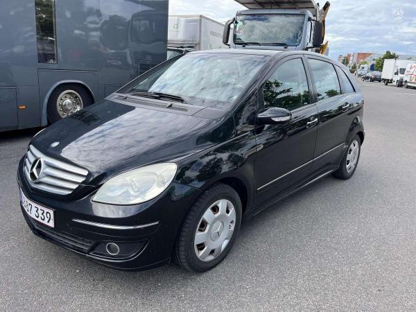 Black Mercedes-Benz B 180 2008 in Vilnius, with an engine capacity of 1.80 L and mileage of 360 thousand km for 1850 €, photo 1 on AUTOMOTO.COM.LV