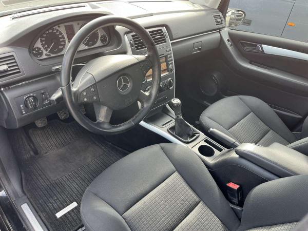 Black Mercedes-Benz B 180 2008 in Vilnius, with an engine capacity of 1.80 L and mileage of 360 thousand km for 1850 €, photo 7 on AUTOMOTO.COM.LV