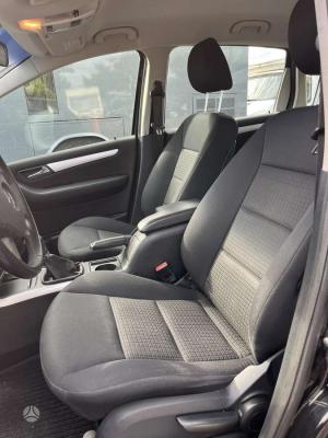 Black Mercedes-Benz B 180 2008 in Vilnius, with an engine capacity of 1.80 L and mileage of 360 thousand km for 1850 €, photo 13 on AUTOMOTO.COM.LV