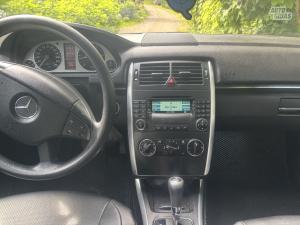 Melns Mercedes-Benz B 180 2008 Telšiai, ar dzinēja tilpumu 1.80 L un nobraukumu 142 tūkst. km par 2100 €, foto 10 vietnē AUTOMOTO.COM.LV