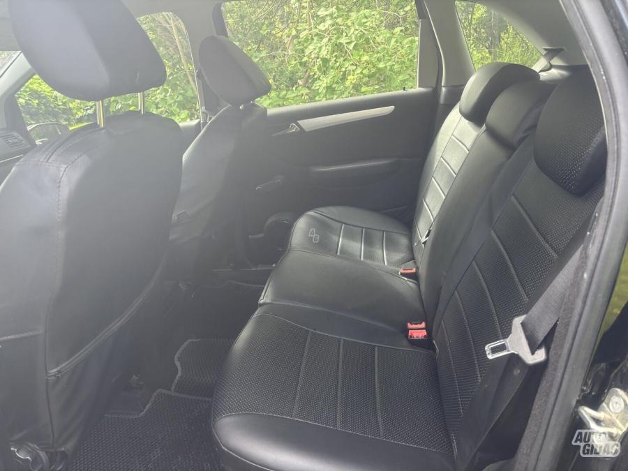 Melns Mercedes-Benz B 180 2008 Telšiai, ar dzinēja tilpumu 1.80 L un nobraukumu 142 tūkst. km par 2100 €, foto 11 vietnē AUTOMOTO.COM.LV