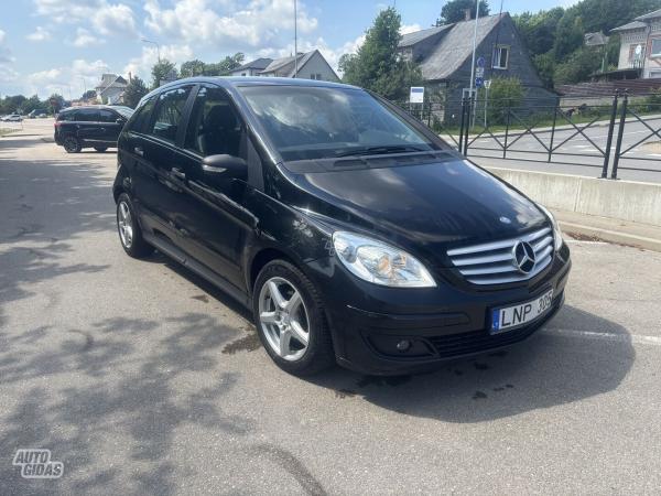 Melns Mercedes-Benz B 180 2008 Telšiai, ar dzinēja tilpumu 1.80 L un nobraukumu 142 tūkst. km par 2100 €, foto 2 vietnē AUTOMOTO.COM.LV