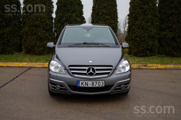 Black Mercedes-Benz B 180 2009 in Jelgava, with an engine capacity of 2.00 L and mileage of 275 thousand km for 2990 €, photo 2 on AUTOMOTO.COM.LV