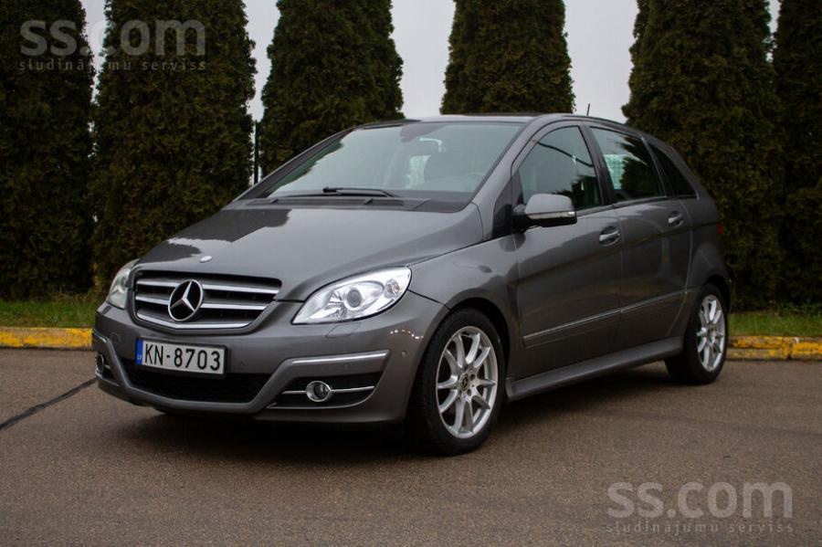 Black Mercedes-Benz B 180 2009 in Jelgava, with an engine capacity of 2.00 L and mileage of 275 thousand km for 2990 €, photo 3 on AUTOMOTO.COM.LV