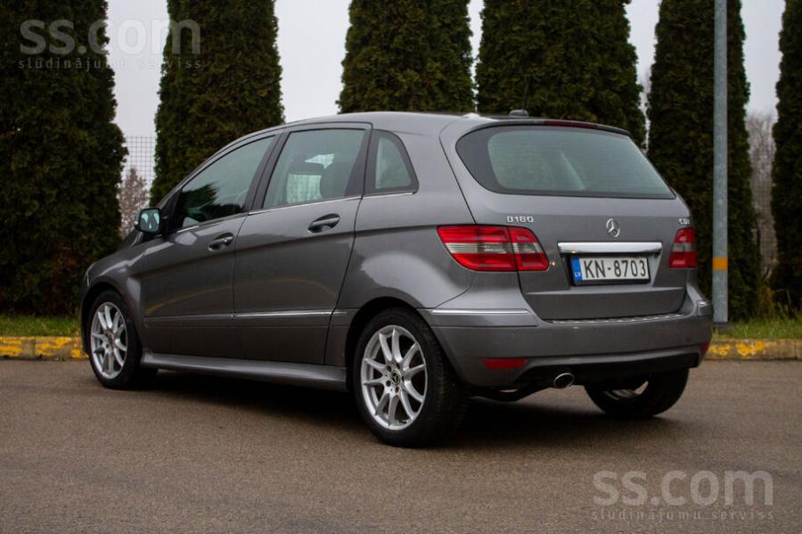 Black Mercedes-Benz B 180 2009 in Jelgava, with an engine capacity of 2.00 L and mileage of 275 thousand km for 2990 €, photo 4 on AUTOMOTO.COM.LV