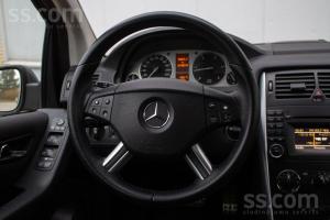 Black Mercedes-Benz B 180 2009 in Jelgava, with an engine capacity of 2.00 L and mileage of 275 thousand km for 2990 €, photo 11 on AUTOMOTO.COM.LV