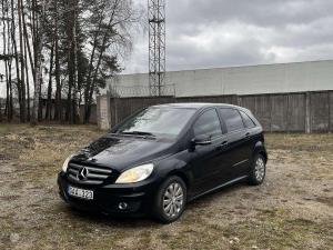 Black Mercedes-Benz B 180 2009 in Alytus, with an engine capacity of 1.99 L and mileage of 275 thousand km for 1950 €, photo 8 on AUTOMOTO.COM.LV