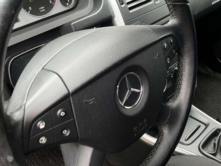 Black Mercedes-Benz B 180 2009 in Alytus, with an engine capacity of 1.99 L and mileage of 275 thousand km for 1950 €, photo 14 on AUTOMOTO.COM.LV