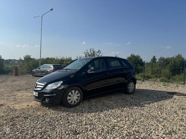 Melns Mercedes-Benz B 180 2009 Viļņa, ar dzinēja tilpumu 1.80 L un nobraukumu 287 tūkst. km par 2399 €, foto 1 vietnē AUTOMOTO.COM.LV