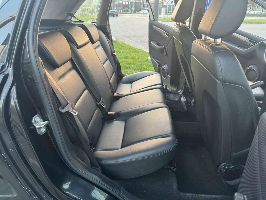 Black Mercedes-Benz B 180 2009 in Vilnius, with an engine capacity of 1.80 L and mileage of 287 thousand km for 2399 €, photo 13 on AUTOMOTO.COM.LV