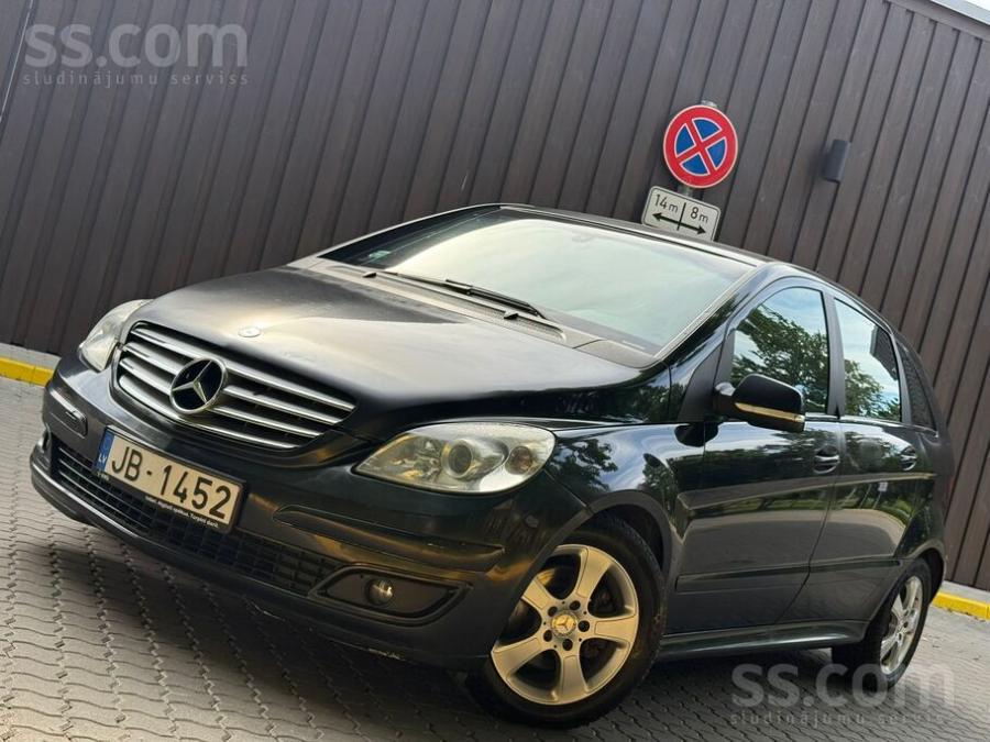 Black Mercedes-Benz B 180 2010 in Riga, with an engine capacity of 2.00 L and mileage of 0 thousand km for 2390 €, photo 1 on AUTOMOTO.COM.LV